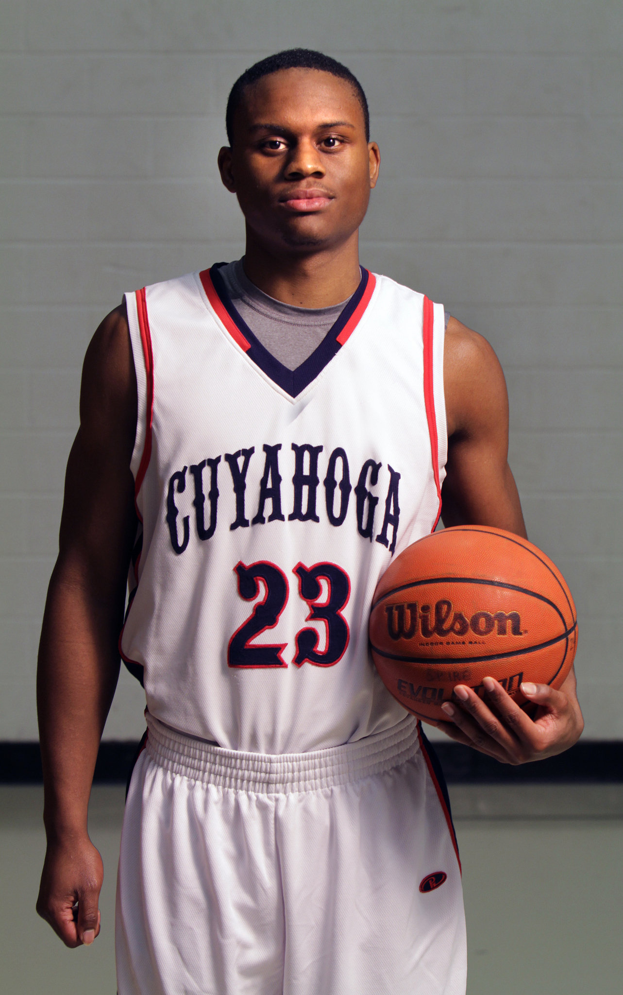 Aaron Ashley, signs, Jimmie men’s basketball | CSi News Now!