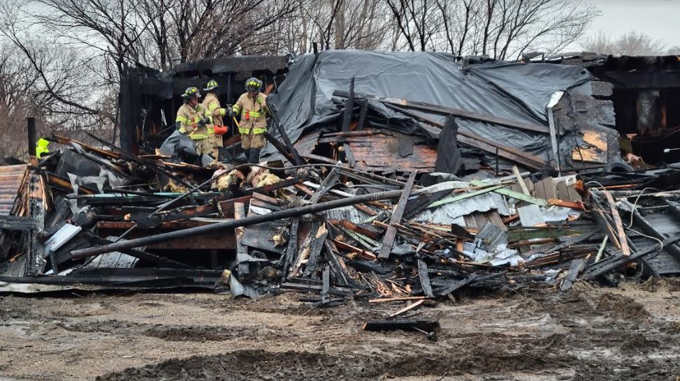 Early Wed. Morning Fargo Fire Destroys Building | CSi News Now!